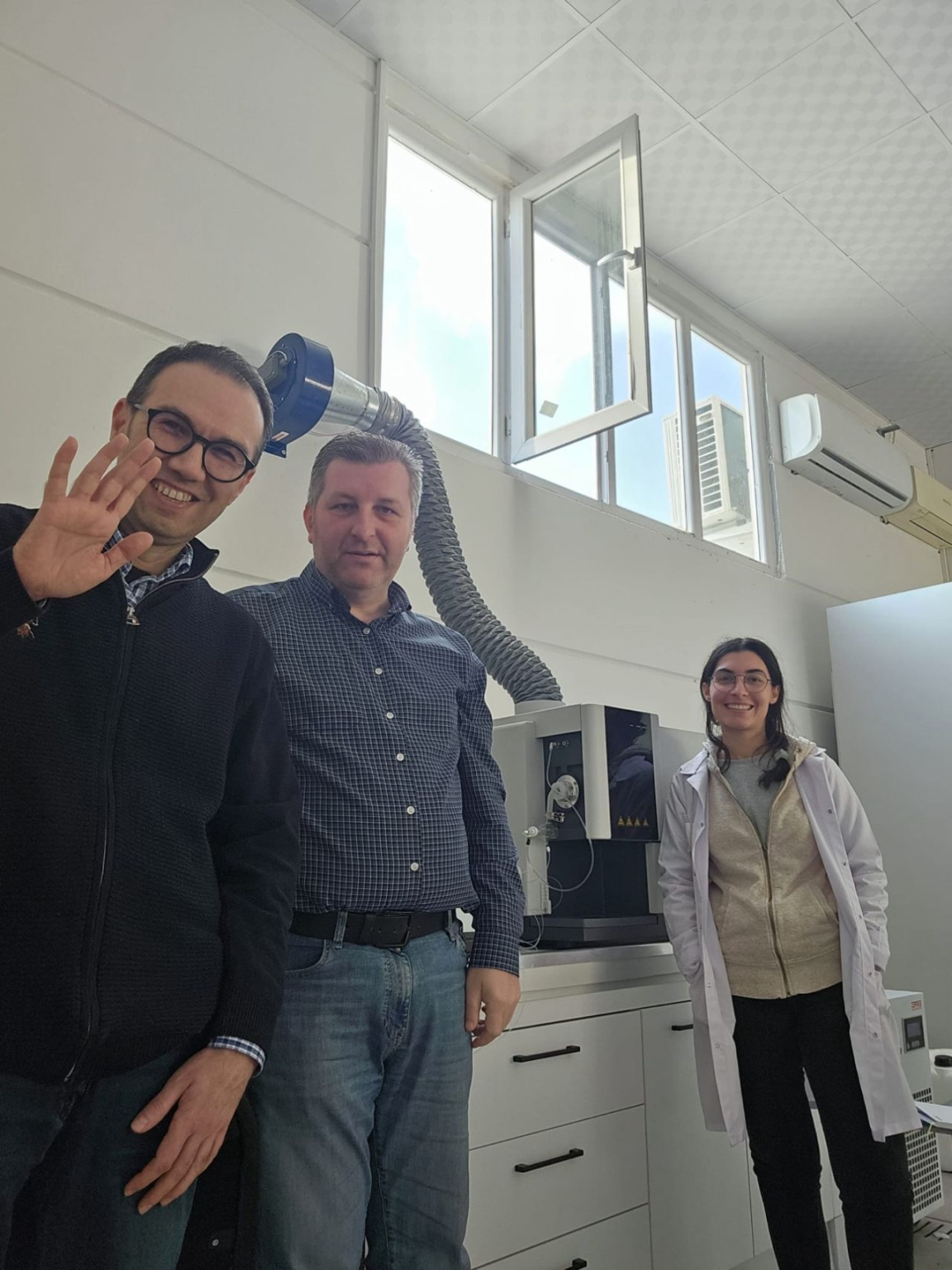 EXPEC assists agents in completing laboratory instrument installation ...